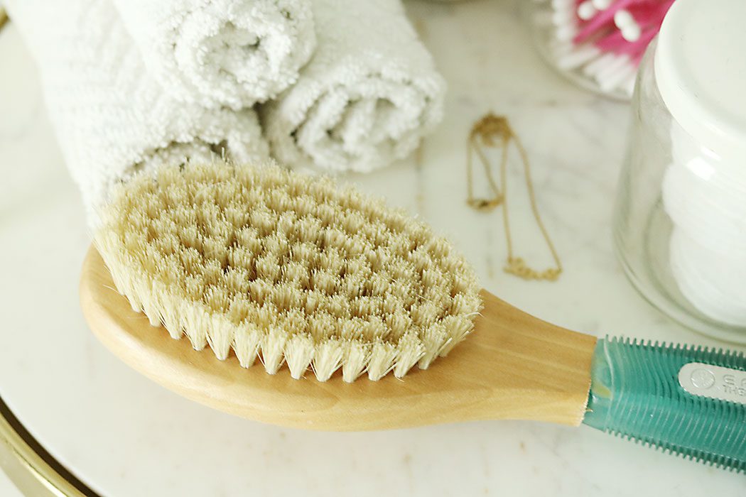 Benefits of Dry Brushing - Darling Darleen | A Lifestyle Design Blog