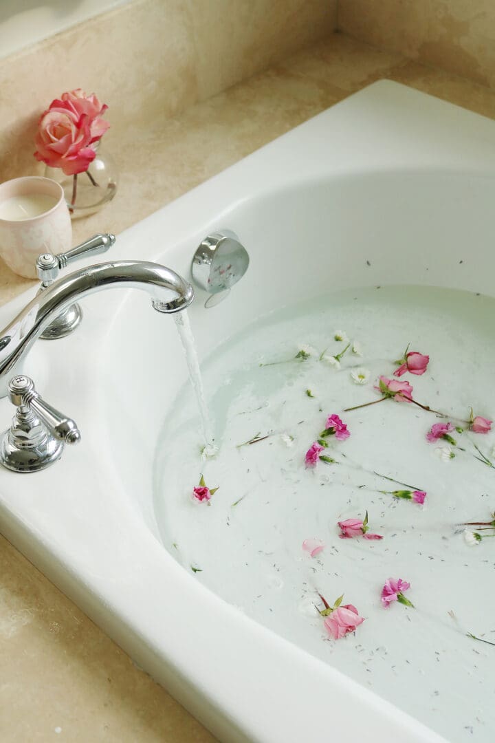 Milk Bath Recipe for Dry Skin - Darling Darleen | A Lifestyle Design Blog