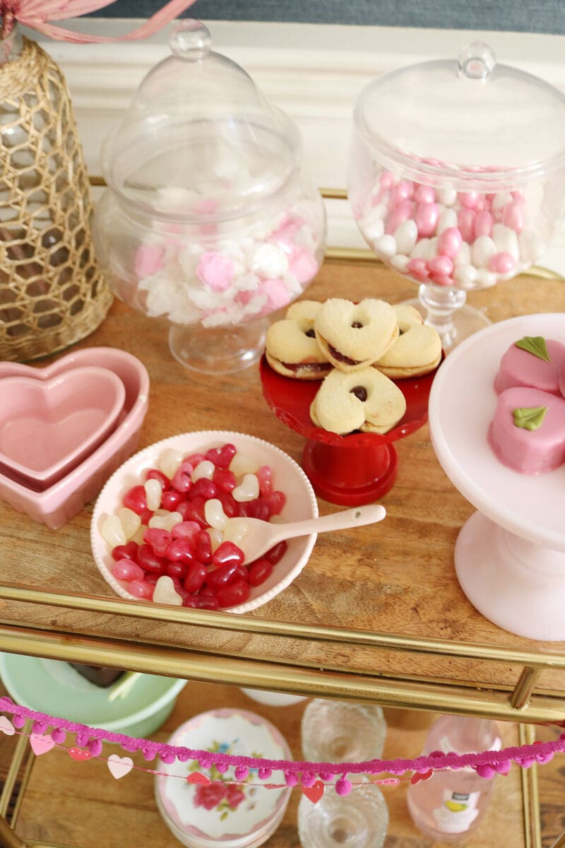Valentine Candy Bar Cart - Darling Darleen | A Lifestyle Design Blog