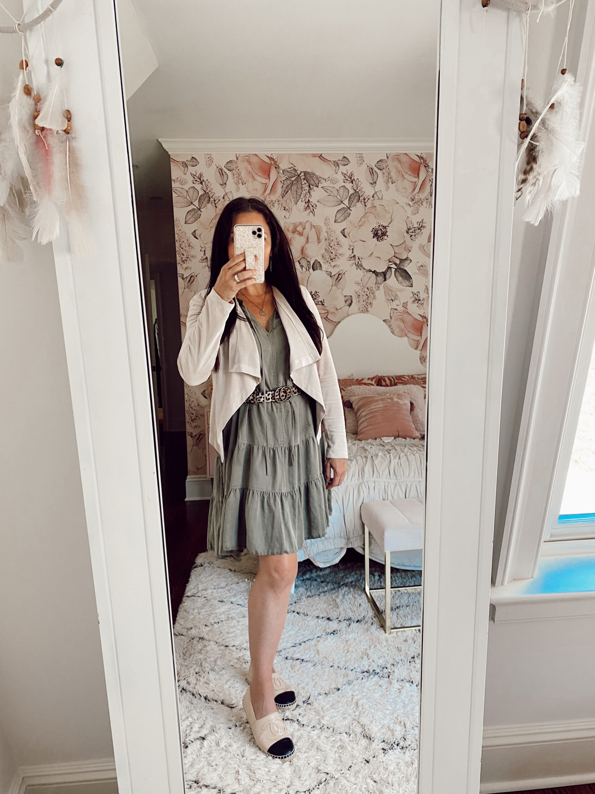 Beige and Black for Fall Outfits - Darling Darleen | A Lifestyle Design ...